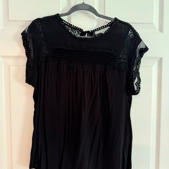 Daniel Rainn | Tops | Daniel Rainn Black Pleated Cap Sleeve Blouse ...